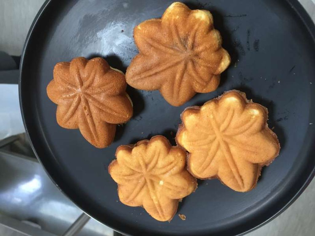 Momiji Manju - One of the Three Famous Foods in Miyajima | GoWithGuide