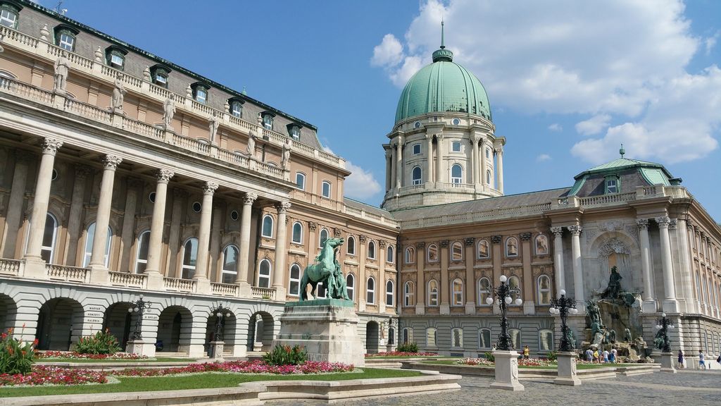 Your In-Depth Guide to Buda Castle | GoWithGuide
