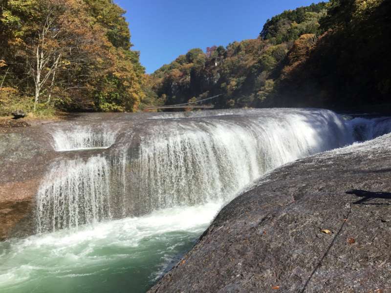 Fukiwarenotaki(Fall) in Gunma Prefecture | GoWithGuide