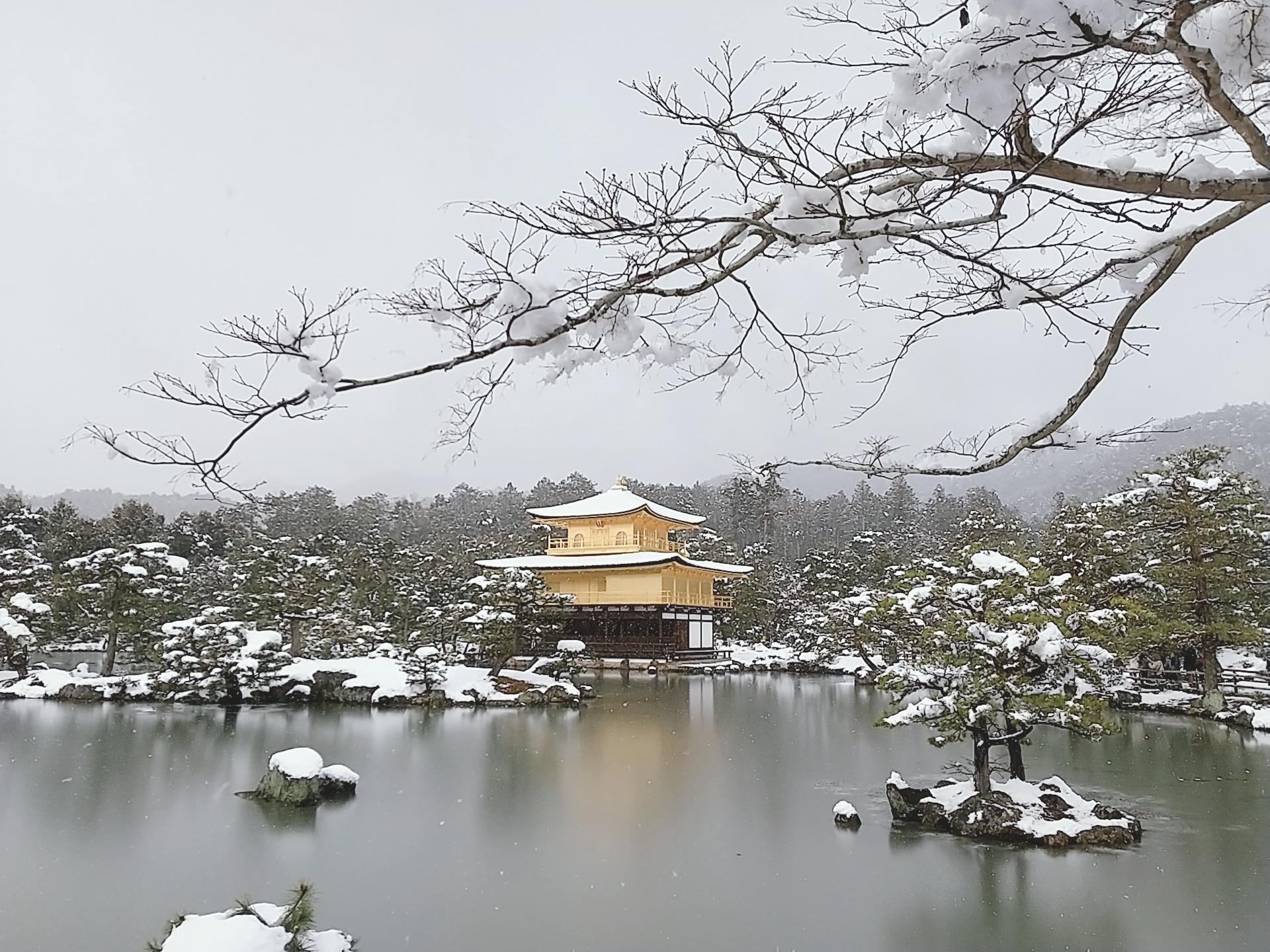 Snowy Kyoto, the wonderful gift from nature | GoWithGuide